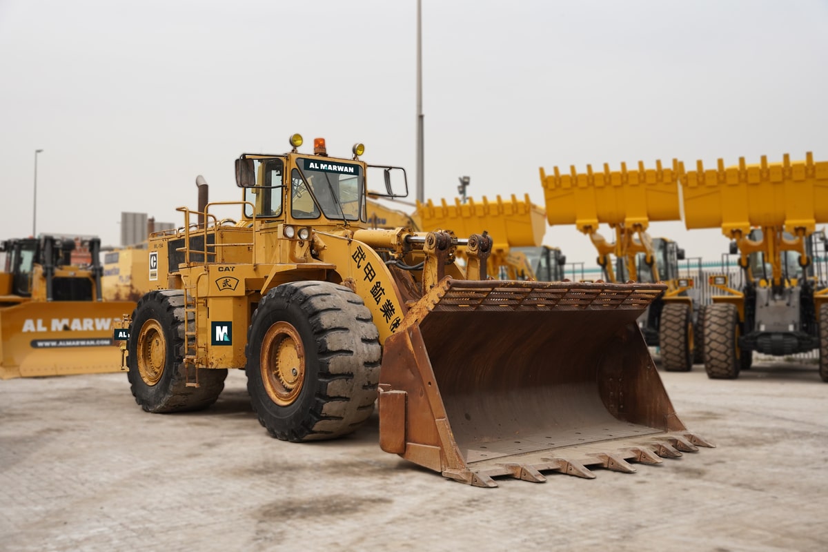 Caterpillar 988 Loader: A Performance Timeline of an Industry Icon